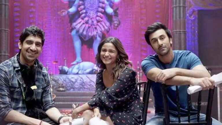 Ayan Mukerji Confirms That Shah Rukh Khan's Character In Brahmastra Is ...