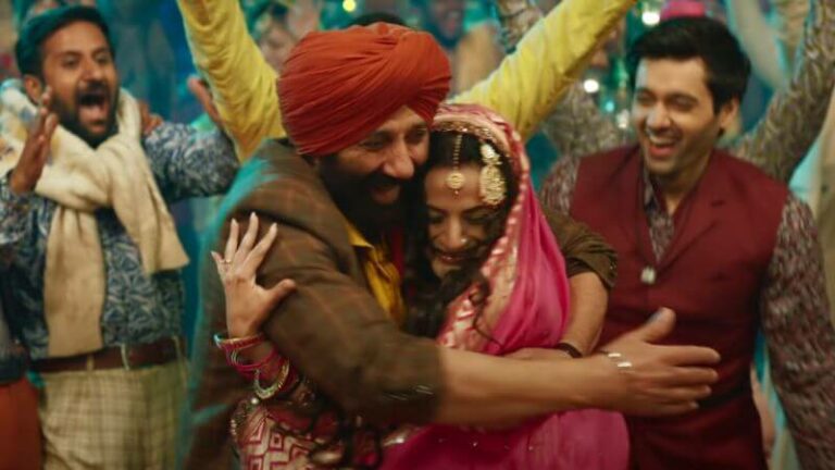 Gadar 2 Review: A Powerful Sunny Deol Film Takes You To The Trip Of ...